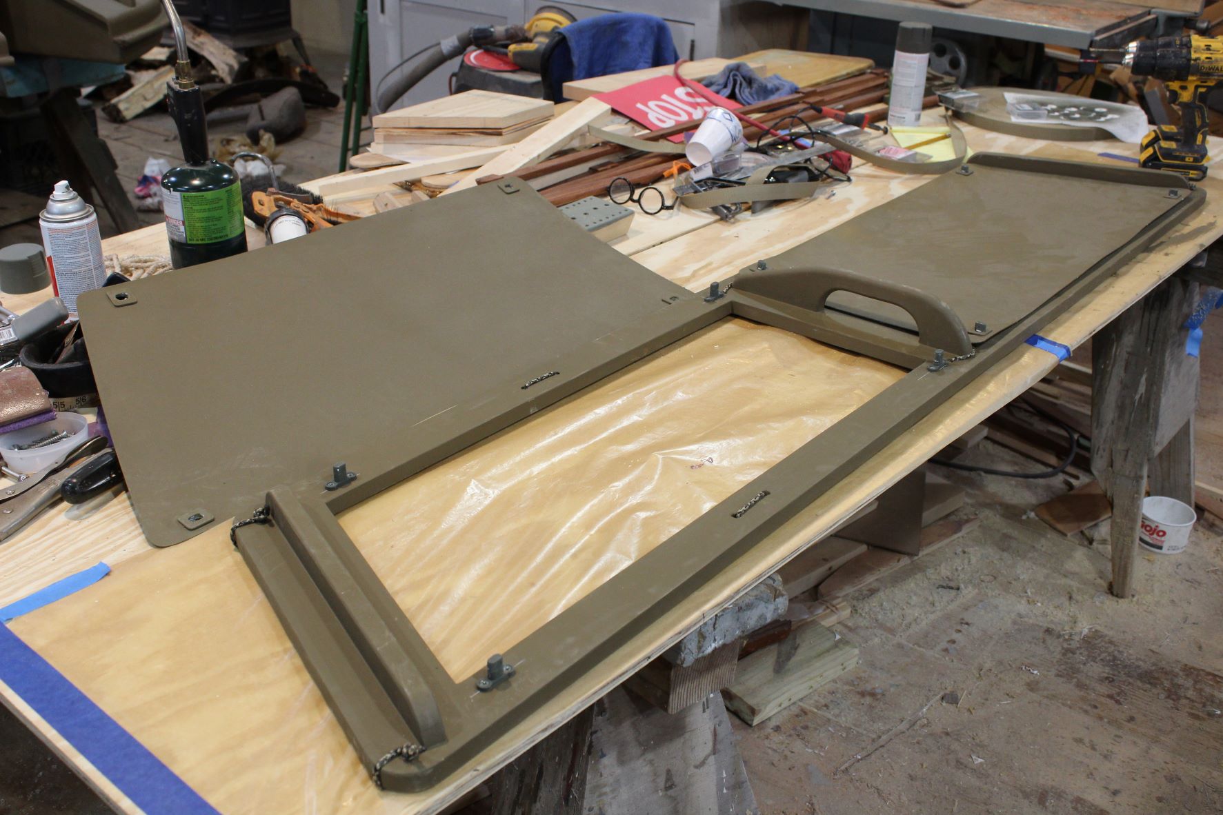sm 4 Wrangler - Lateral Frame with on weather board off and one on.JPG ...